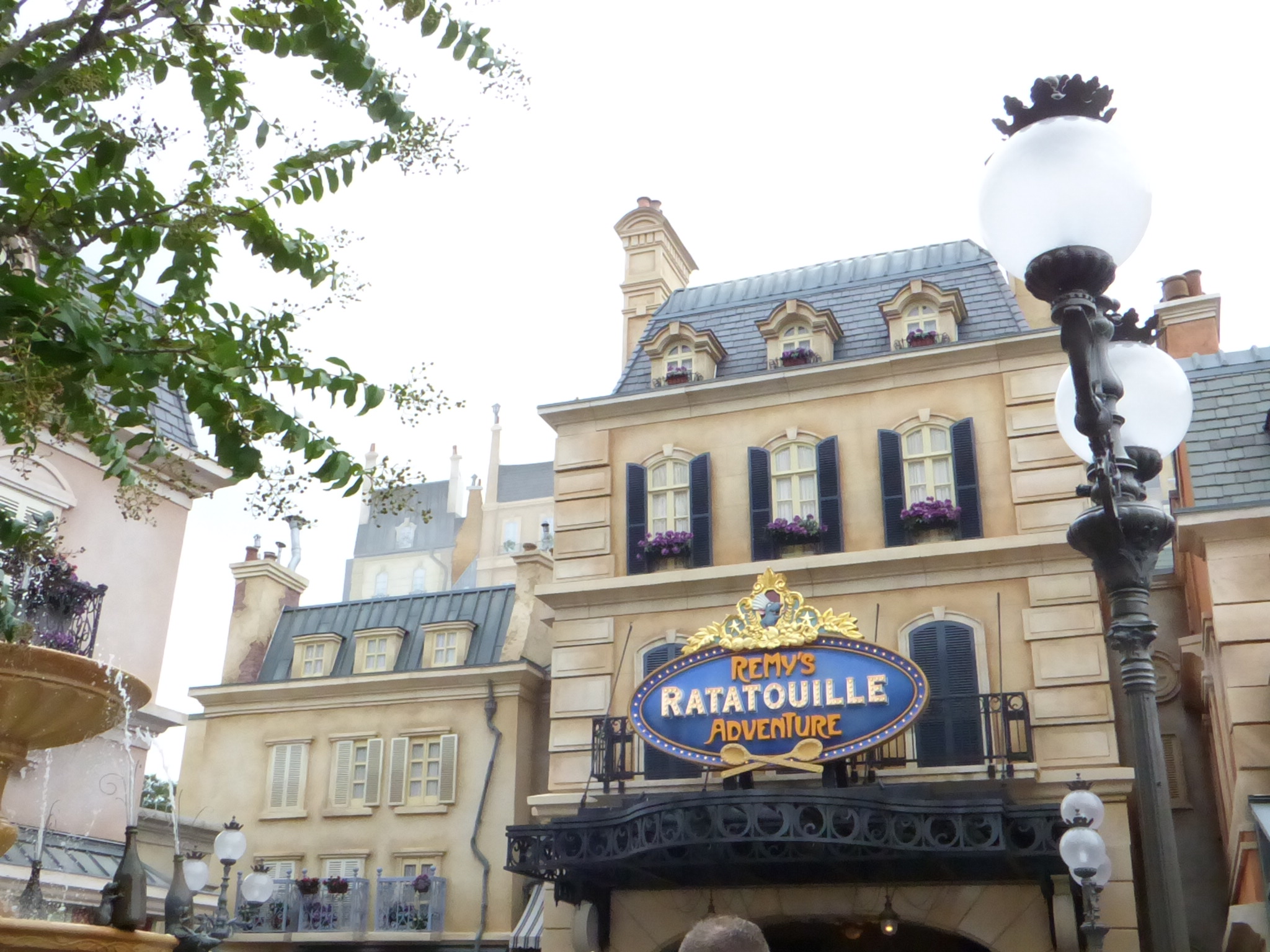 Remy’s ratatouille adventure ride at Epcot