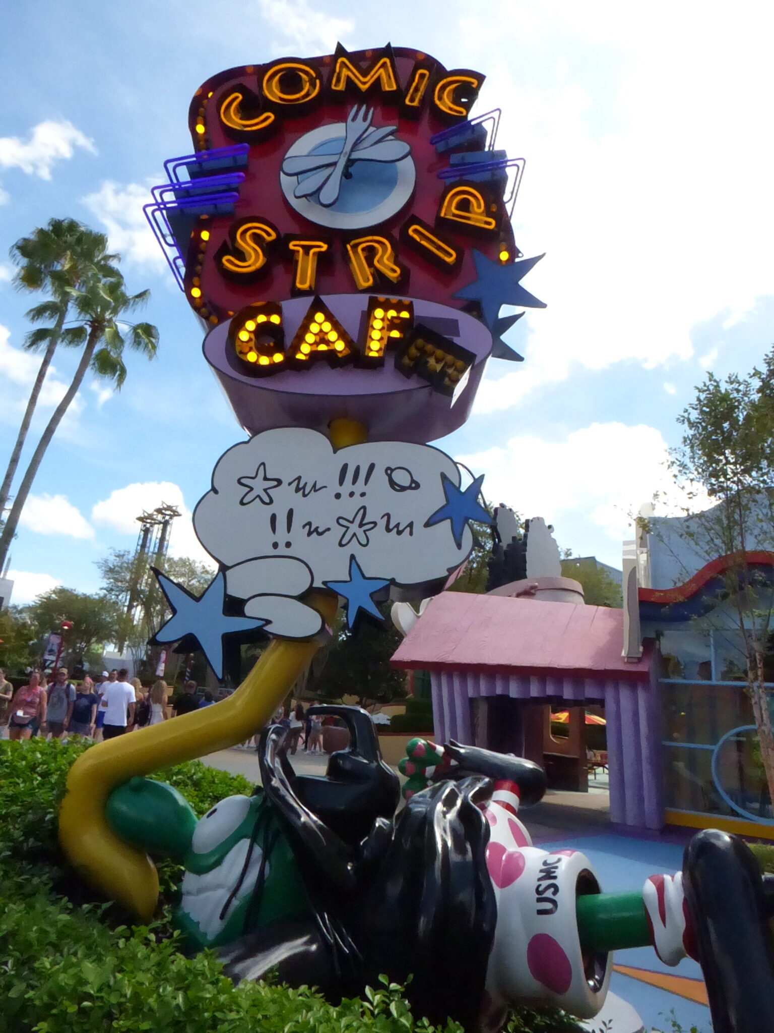 Lunch at the Comic strip cafe