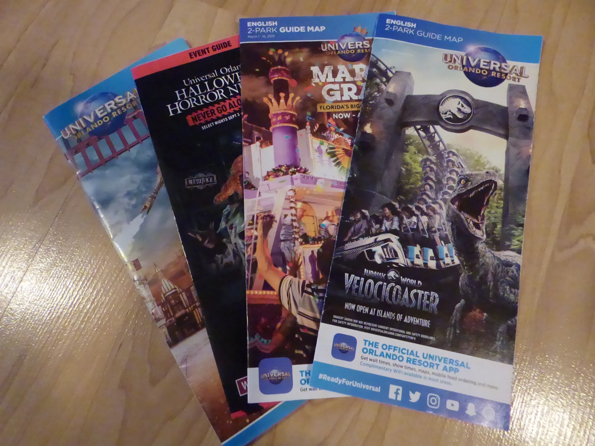 Universal Orlando discontinuing paper park maps in 2024